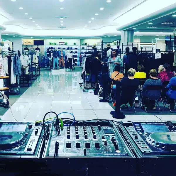 Professional Performers | Ritzy Entertainment